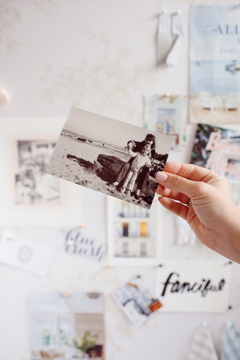 The Perfect Custom Pinboard - Monika Hibbs